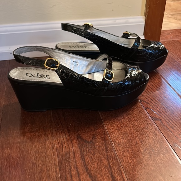 Richard Tyler | Shoes | Richard Tyler Platform Sandals | Poshmark